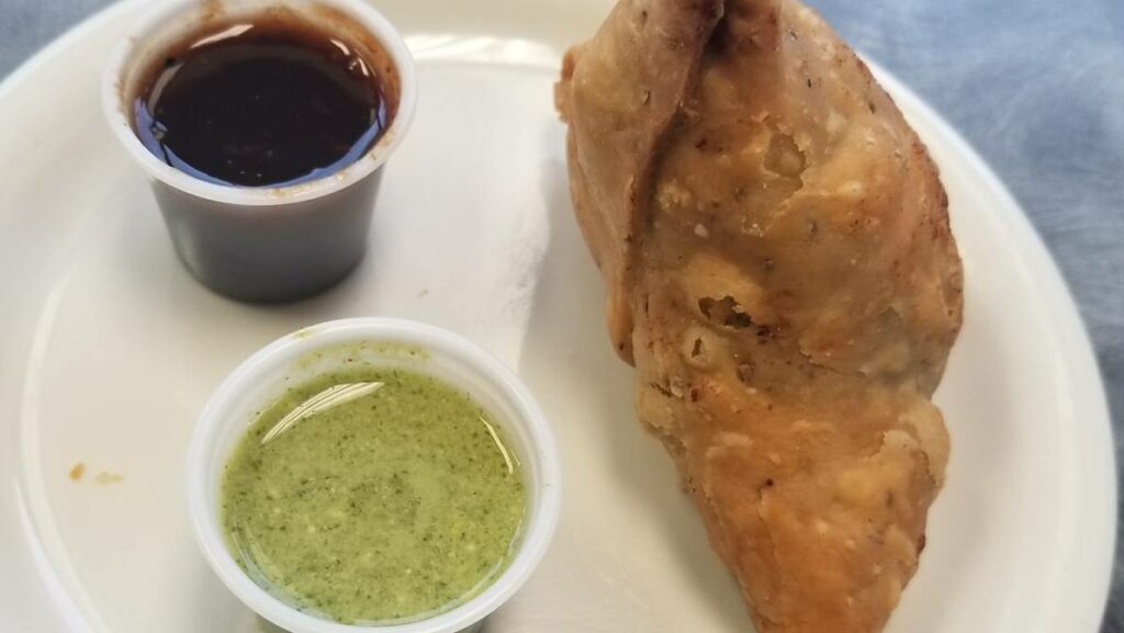Vegetable Samosa (1pc) – Prime Pizza & Prime Tandoori